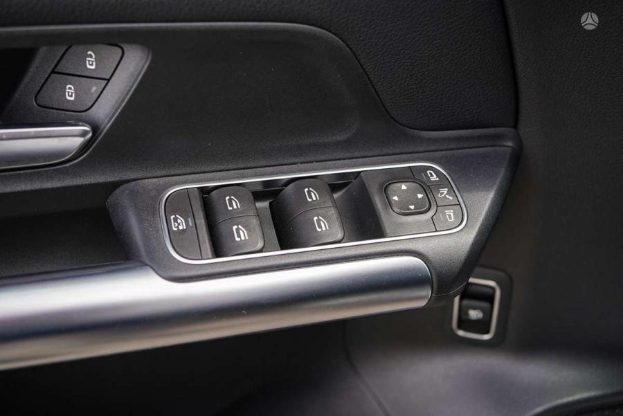 Melns Mercedes-Benz B 180 2019 Kauņa, ar dzinēja tilpumu 1.50 L un nobraukumu 77 tūkst. km par 14950 €, foto 34 vietnē AUTOMOTO.COM.LV