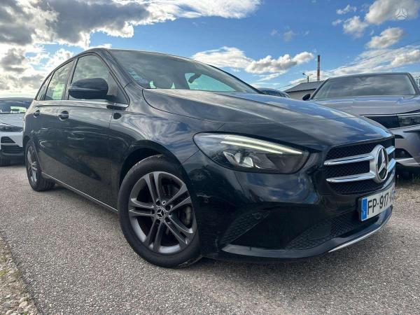 Melns Mercedes-Benz B 180 2020 Viļņa, ar dzinēja tilpumu 1.33 L un nobraukumu 202 tūkst. km par 12990 €, foto 3 vietnē AUTOMOTO.COM.LV
