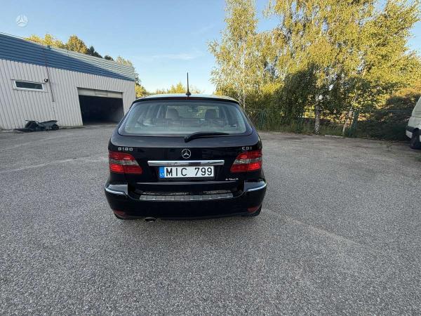 Black Mercedes-Benz B 180 2009 in Vilnius, with an engine capacity of 1.99 L and mileage of 251 thousand km for 3200 €, photo 6 on AUTOMOTO.COM.LV