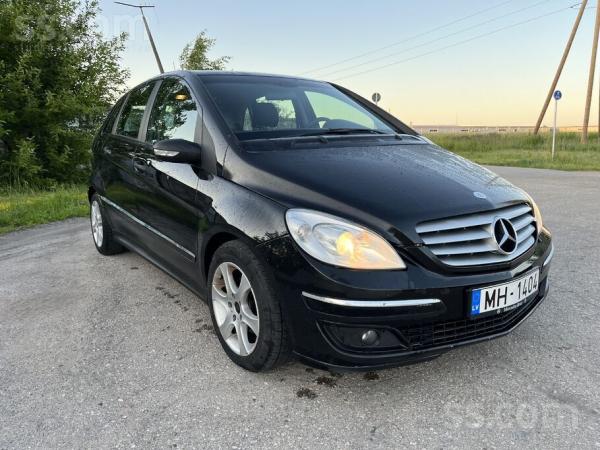 Melns Mercedes-Benz B 180 2005 Rīga, ar dzinēja tilpumu 2.00 L un nobraukumu 277 tūkst. km par 2000 €, foto 1 vietnē AUTOMOTO.COM.LV