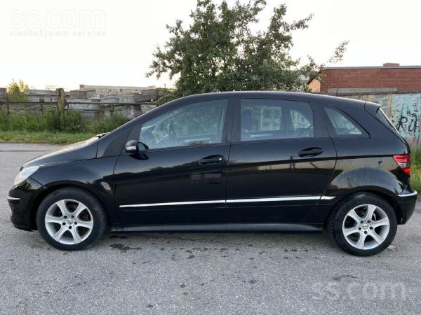 Melns Mercedes-Benz B 180 2005 Rīga, ar dzinēja tilpumu 2.00 L un nobraukumu 277 tūkst. km par 2000 €, foto 3 vietnē AUTOMOTO.COM.LV