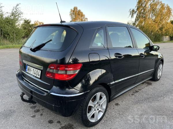 Melns Mercedes-Benz B 180 2005 Rīga, ar dzinēja tilpumu 2.00 L un nobraukumu 277 tūkst. km par 2000 €, foto 5 vietnē AUTOMOTO.COM.LV
