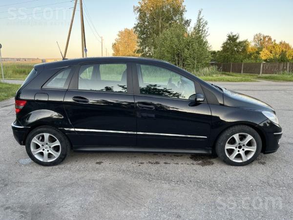 Melns Mercedes-Benz B 180 2005 Rīga, ar dzinēja tilpumu 2.00 L un nobraukumu 277 tūkst. km par 2000 €, foto 6 vietnē AUTOMOTO.COM.LV