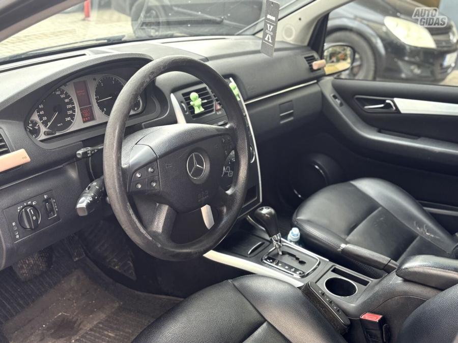 Melns Mercedes-Benz B 180 2005 Kauņa, ar dzinēja tilpumu 2.00 L un nobraukumu 230 tūkst. km par 1500 €, foto 11 vietnē AUTOMOTO.COM.LV