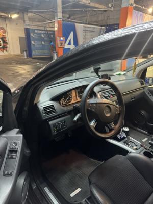 Melns Mercedes-Benz B 180 2006 Tallina, ar dzinēja tilpumu 2.00 L un nobraukumu 239 tūkst. km par 2599 €, foto 6 vietnē AUTOMOTO.COM.LV