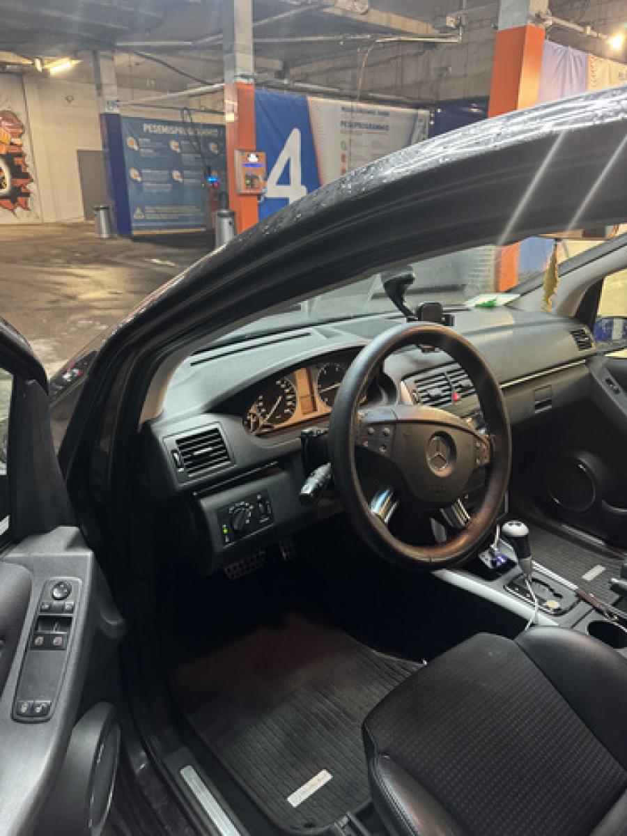 Melns Mercedes-Benz B 180 2006 Tallina, ar dzinēja tilpumu 2.00 L un nobraukumu 239 tūkst. km par 2599 €, foto 6 vietnē AUTOMOTO.COM.LV