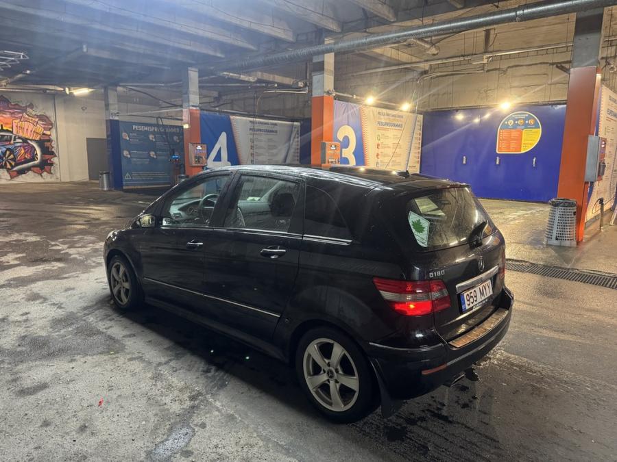 Melns Mercedes-Benz B 180 2006 Tallina, ar dzinēja tilpumu 2.00 L un nobraukumu 239 tūkst. km par 2599 €, foto 10 vietnē AUTOMOTO.COM.LV