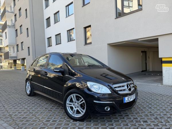 Black Mercedes-Benz B 180 2008 in Vilnius, with an engine capacity of 2.00 L and mileage of 180 thousand km for 2500 €, photo 1 on AUTOMOTO.COM.LV