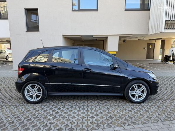 Black Mercedes-Benz B 180 2008 in Vilnius, with an engine capacity of 2.00 L and mileage of 180 thousand km for 2500 €, photo 8 on AUTOMOTO.COM.LV