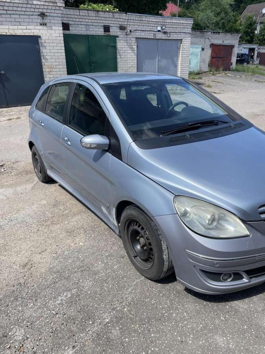 Zils Mercedes-Benz B 180 2005 Kėdainiai, ar dzinēja tilpumu 2.00 L un nobraukumu 345 tūkst. km par 900 €, foto 4 vietnē AUTOMOTO.COM.LV