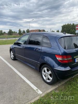 Blue Mercedes-Benz B 180 2006 in Riga, with an engine capacity of 2.00 L and mileage of 305 thousand km for 2500 €, photo 6 on AUTOMOTO.COM.LV