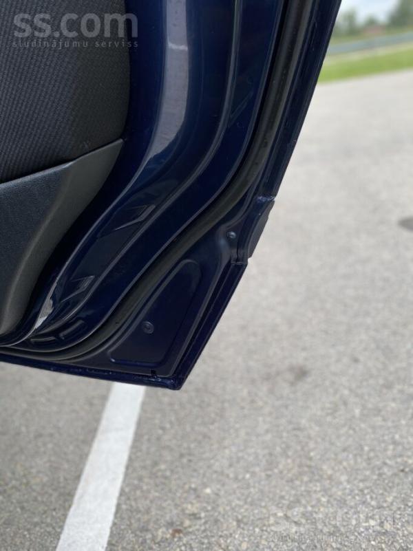 Zils Mercedes-Benz B 180 2006 Rīga, ar dzinēja tilpumu 2.00 L un nobraukumu 305 tūkst. km par 2500 €, foto 8 vietnē AUTOMOTO.COM.LV