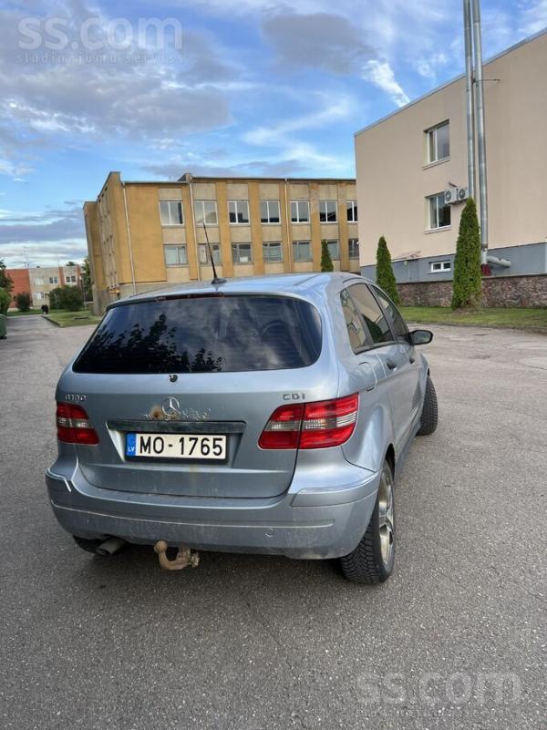Blue Mercedes-Benz B 180 2006 in Jelgava, with an engine capacity of 1.90 L and mileage of 314 thousand km for 900 €, photo 4 on AUTOMOTO.COM.LV