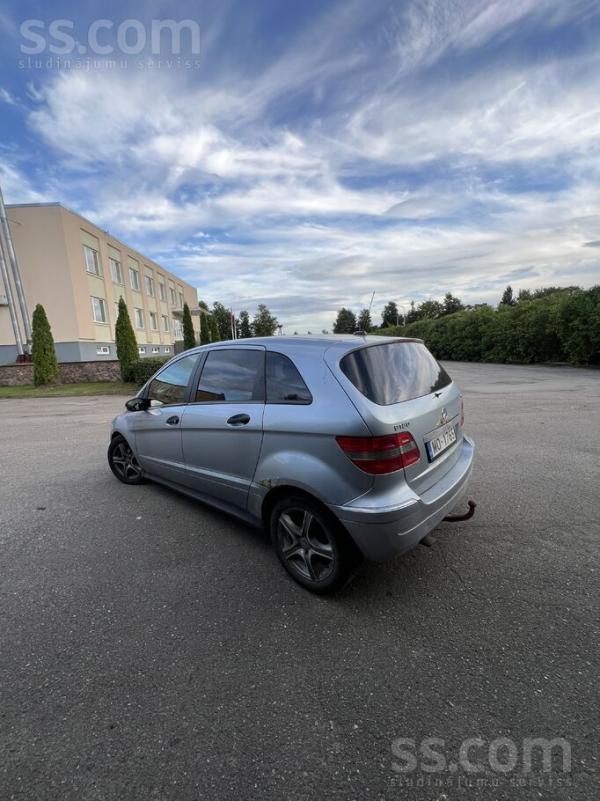 Blue Mercedes-Benz B 180 2006 in Jelgava, with an engine capacity of 1.90 L and mileage of 314 thousand km for 900 €, photo 5 on AUTOMOTO.COM.LV