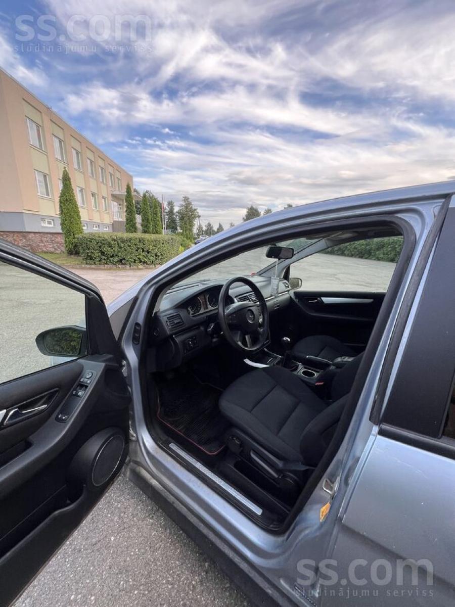 Blue Mercedes-Benz B 180 2006 in Jelgava, with an engine capacity of 1.90 L and mileage of 314 thousand km for 900 €, photo 11 on AUTOMOTO.COM.LV