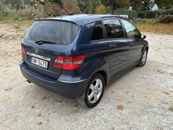 Мерседес Б 180 2006 в Рига на AUTOMOTO.COM.LV Синий Мерседес Б 180 2006 в Рига, объемом двигателя 2.00 л и пробегом 306 тыс. км за 2050 €, фото 6 на AUTOMOTO.COM.LV