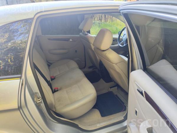 Zils Mercedes-Benz B 180 2007 Daugavpils, ar dzinēja tilpumu 2.00 L un nobraukumu 296 tūkst. km par 1870 €, foto 5 vietnē AUTOMOTO.COM.LV