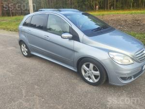 Blue Mercedes-Benz B 180 2007 in Daugavpils, with an engine capacity of 2.00 L and mileage of 296 thousand km for 2000 €, photo 3 on AUTOMOTO.COM.LV