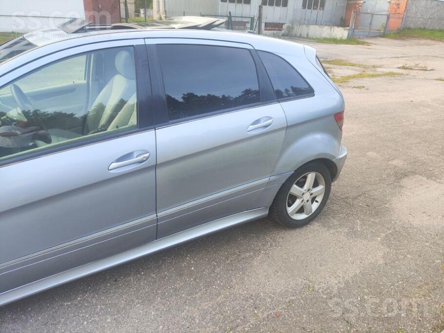 Blue Mercedes-Benz B 180 2007 in Daugavpils, with an engine capacity of 2.00 L and mileage of 296 thousand km for 2000 €, photo 4 on AUTOMOTO.COM.LV