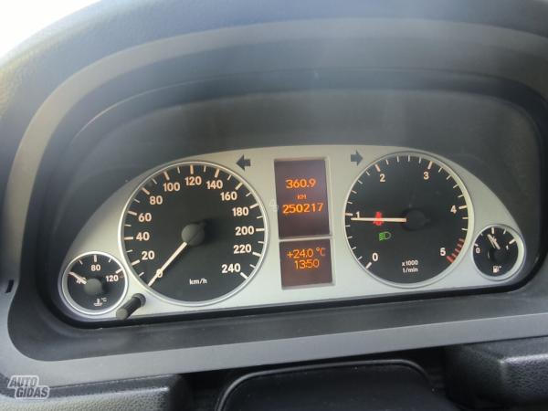 Mercedes-Benz B 180 2008 in Panevezys on AUTOMOTO.COM.LV Blue Mercedes-Benz B 180 2008 in Panevezys, with an engine capacity of 2.00 L and mileage of 251 thousand km for 1600 €, photo 10 on AUTOMOTO.COM.LV