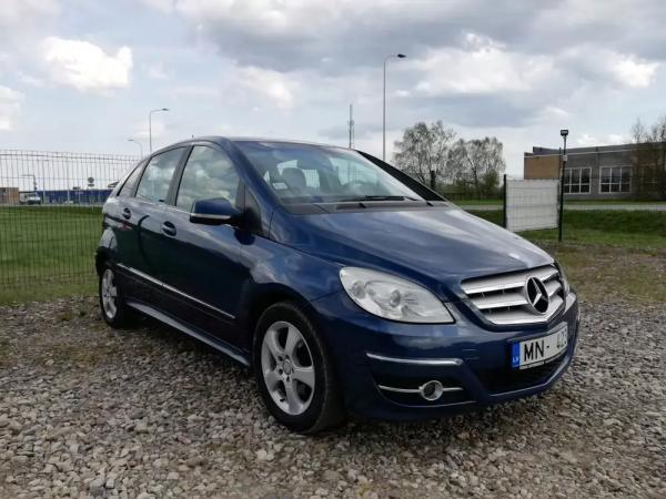 Blue Mercedes-Benz B 180 2009 in Saldus, with an engine capacity of 2.00 L and mileage of 180 thousand km for 3400 €, photo 3 on AUTOMOTO.COM.LV