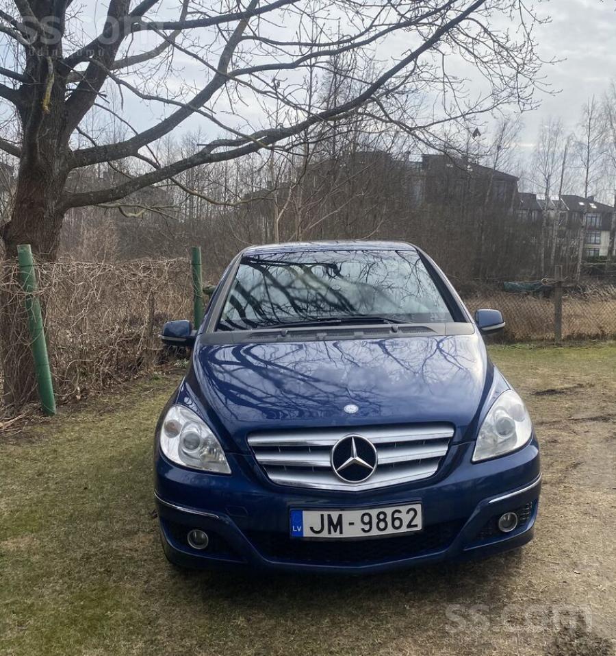 Zils Mercedes-Benz B 180 2010 Rīga, ar dzinēja tilpumu 2.00 L un nobraukumu 262 tūkst. km par 2000 €, foto 1 vietnē AUTOMOTO.COM.LV