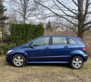 Zils Mercedes-Benz B 180 2010 Rīga, ar dzinēja tilpumu 2.00 L un nobraukumu 262 tūkst. km par 2000 €, foto 4 vietnē AUTOMOTO.COM.LV