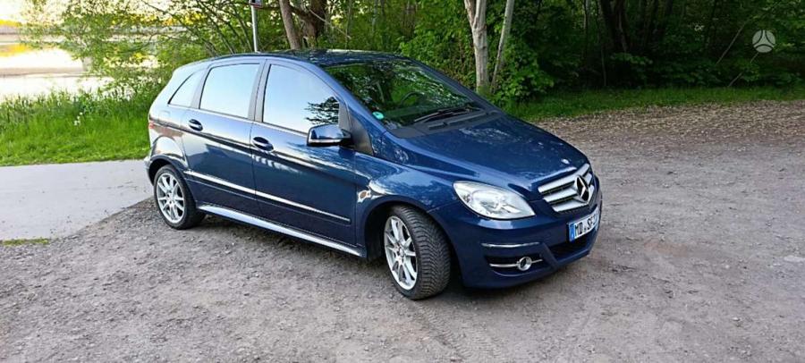 Zils Mercedes-Benz B 180 2011 Skuodas, ar dzinēja tilpumu 2.00 L un nobraukumu 241 tūkst. km par 2800 €, foto 3 vietnē AUTOMOTO.COM.LV