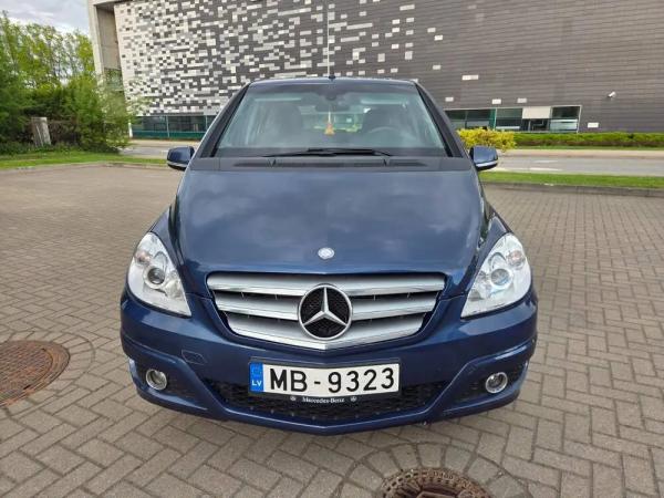 Blue Mercedes-Benz B 180 2011 in Jelgava, with an engine capacity of 2.00 L and mileage of 0 thousand km for 3200 €, photo 2 on AUTOMOTO.COM.LV