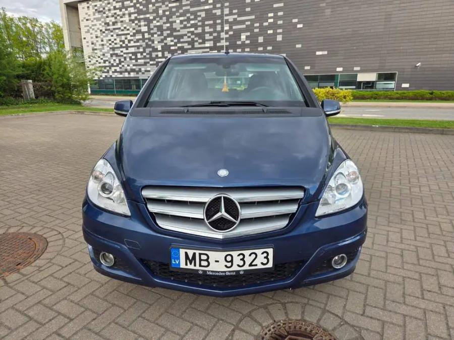 Zils Mercedes-Benz B 180 2011 Jelgava, ar dzinēja tilpumu 2.00 L un nobraukumu 0 tūkst. km par 3200 €, foto 3 vietnē AUTOMOTO.COM.LV