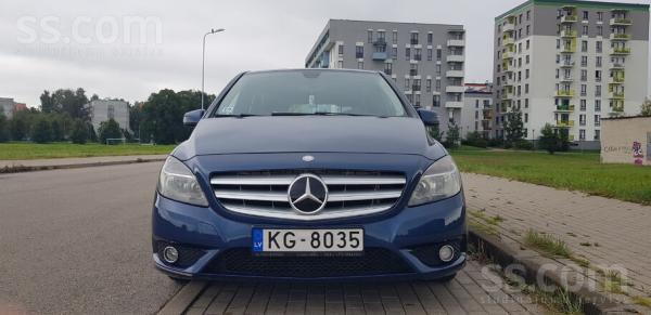 Zils Mercedes-Benz B 180 2012 Rīga, ar dzinēja tilpumu 1.80 L un nobraukumu 338 tūkst. km par 4600 €, foto 2 vietnē AUTOMOTO.COM.LV