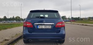 Zils Mercedes-Benz B 180 2012 Rīga, ar dzinēja tilpumu 1.80 L un nobraukumu 338 tūkst. km par 4600 €, foto 6 vietnē AUTOMOTO.COM.LV