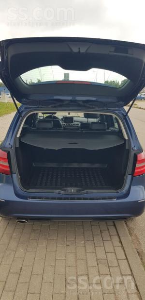 Zils Mercedes-Benz B 180 2012 Rīga, ar dzinēja tilpumu 1.80 L un nobraukumu 338 tūkst. km par 4600 €, foto 8 vietnē AUTOMOTO.COM.LV