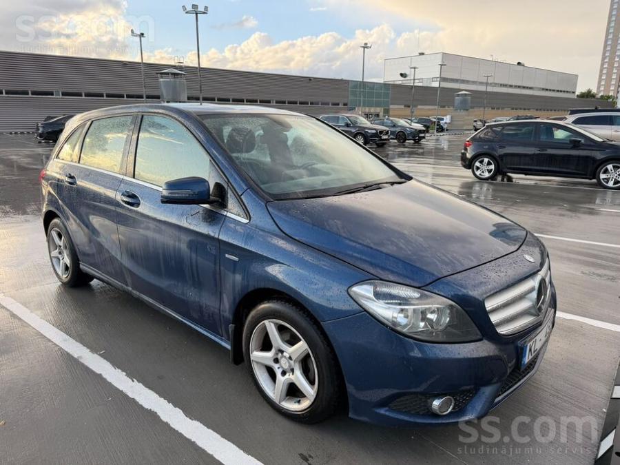 Zils Mercedes-Benz B 180 2012 Rīga, ar dzinēja tilpumu 1.80 L un nobraukumu 280 tūkst. km par 3500 €, foto 1 vietnē AUTOMOTO.COM.LV