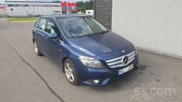 Blue Mercedes-Benz B 180 2012 in Riga, with an engine capacity of 1.80 L and mileage of 282 thousand km for 3650 €, photo 1 on AUTOMOTO.COM.LV