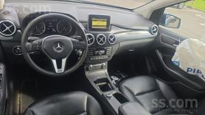 Blue Mercedes-Benz B 180 2012 in Riga, with an engine capacity of 1.80 L and mileage of 282 thousand km for 3650 €, photo 5 on AUTOMOTO.COM.LV