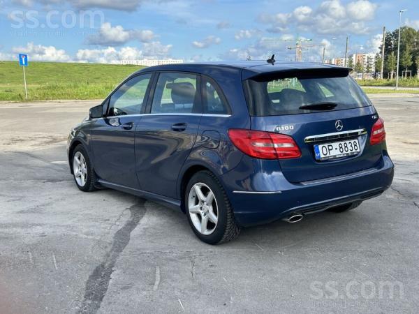 Zils Mercedes-Benz B 180 2012 Rīga, ar dzinēja tilpumu 1.80 L un nobraukumu 0 tūkst. km par 3890 €, foto 4 vietnē AUTOMOTO.COM.LV