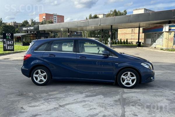 Zils Mercedes-Benz B 180 2012 Rīga, ar dzinēja tilpumu 1.80 L un nobraukumu 0 tūkst. km par 3890 €, foto 6 vietnē AUTOMOTO.COM.LV