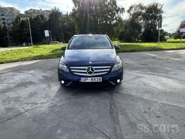 Zils Mercedes-Benz B 180 2012 Rīga, ar dzinēja tilpumu 1.80 L un nobraukumu 0 tūkst. km par 3890 €, foto 7 vietnē AUTOMOTO.COM.LV