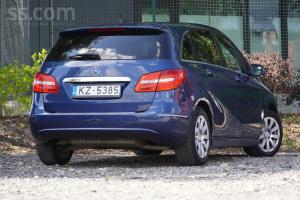 Zils Mercedes-Benz B 180 2013 Rīga, ar dzinēja tilpumu 1.80 L un nobraukumu 273 tūkst. km par 5990 €, foto 8 vietnē AUTOMOTO.COM.LV