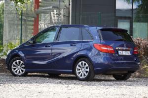 Zils Mercedes-Benz B 180 2013 Rīga, ar dzinēja tilpumu 1.80 L un nobraukumu 273 tūkst. km par 5990 €, foto 12 vietnē AUTOMOTO.COM.LV