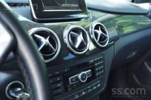 Zils Mercedes-Benz B 180 2013 Rīga, ar dzinēja tilpumu 1.80 L un nobraukumu 273 tūkst. km par 5990 €, foto 21 vietnē AUTOMOTO.COM.LV