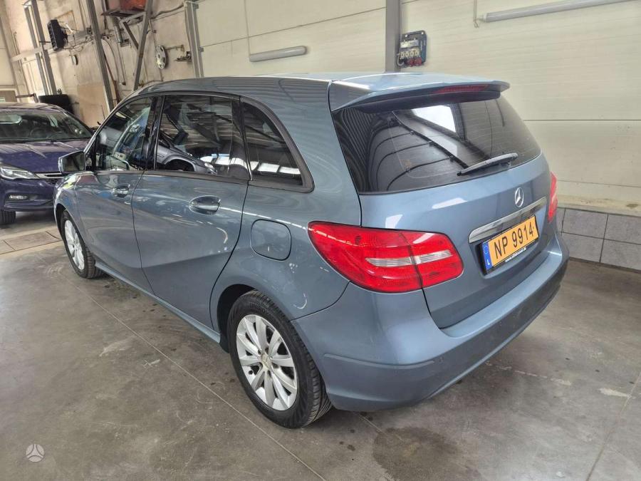 Zils Mercedes-Benz B 180 2013 Raseiniai, ar dzinēja tilpumu 1.60 L un nobraukumu 205 tūkst. km par 6500 €, foto 5 vietnē AUTOMOTO.COM.LV