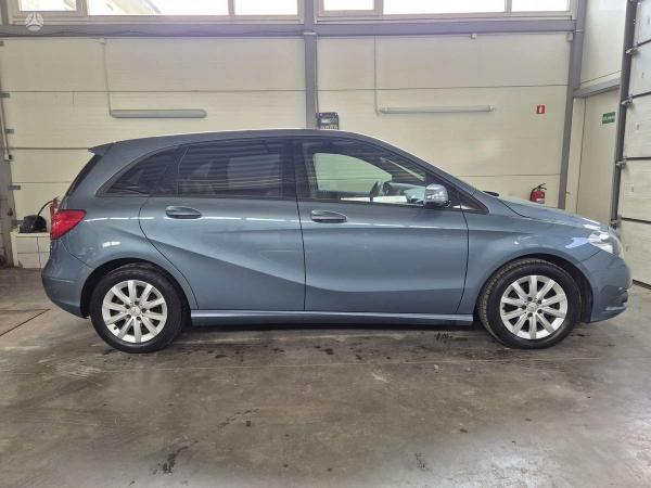 Blue Mercedes-Benz B 180 2013 in Raseiniai, with an engine capacity of 1.60 L and mileage of 205 thousand km for 6500 €, photo 8 on AUTOMOTO.COM.LV