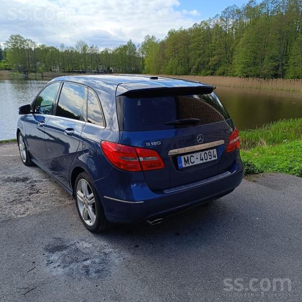 Blue Mercedes-Benz B 180 2012 in Daugavpils, with an engine capacity of 1.80 L and mileage of 222 thousand km for 5550 €, photo 5 on AUTOMOTO.COM.LV