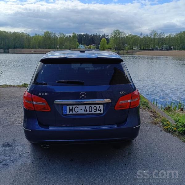 Blue Mercedes-Benz B 180 2012 in Daugavpils, with an engine capacity of 1.80 L and mileage of 222 thousand km for 5550 €, photo 6 on AUTOMOTO.COM.LV