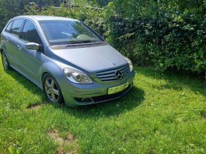 Blue Mercedes-Benz B 180 2005 in Vilnius, with an engine capacity of 2.00 L and mileage of 172 thousand km for 1000 €, photo  on AUTOMOTO.COM.LV