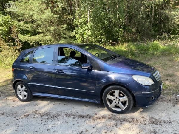 Blue Mercedes-Benz B 180 2005 in Vilnius, with an engine capacity of 2.00 L and mileage of 339 thousand km for 500 €, photo 3 on AUTOMOTO.COM.LV