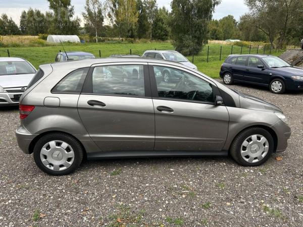 Brown Mercedes-Benz B 180 2005 in Limbazi, with an engine capacity of 2.00 L and mileage of 263 thousand km for 2950 €, photo 9 on AUTOMOTO.COM.LV