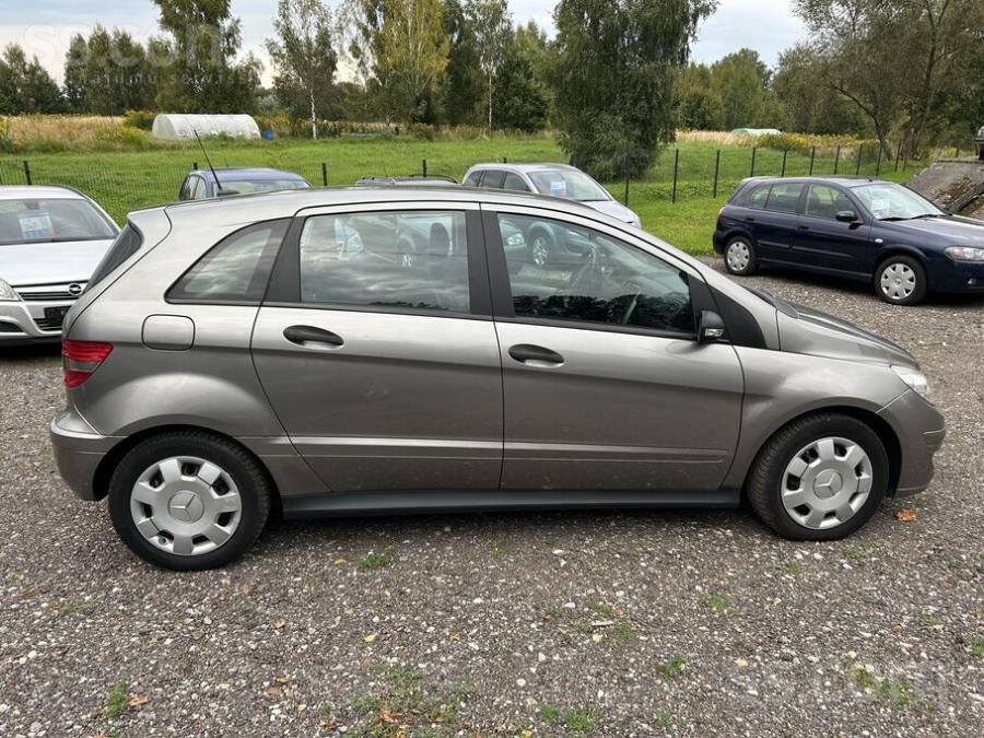 Brūns Mercedes-Benz B 180 2005 Limbaži, ar dzinēja tilpumu 2.00 L un nobraukumu 263 tūkst. km par 2950 €, foto 9 vietnē AUTOMOTO.COM.LV